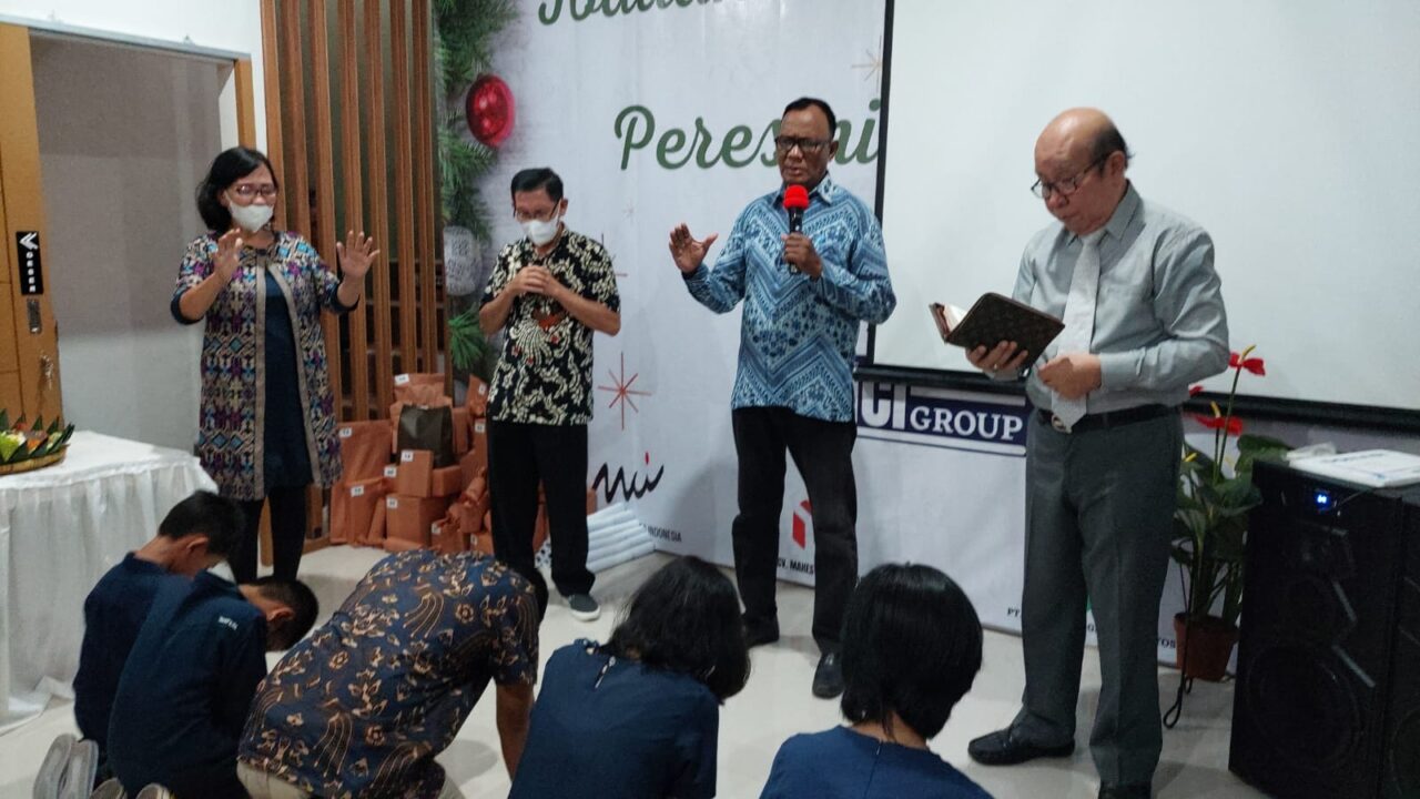Mitra Cerdas Indonesia Bersyukur dengan Berbagi Berkat – Tempus Dei